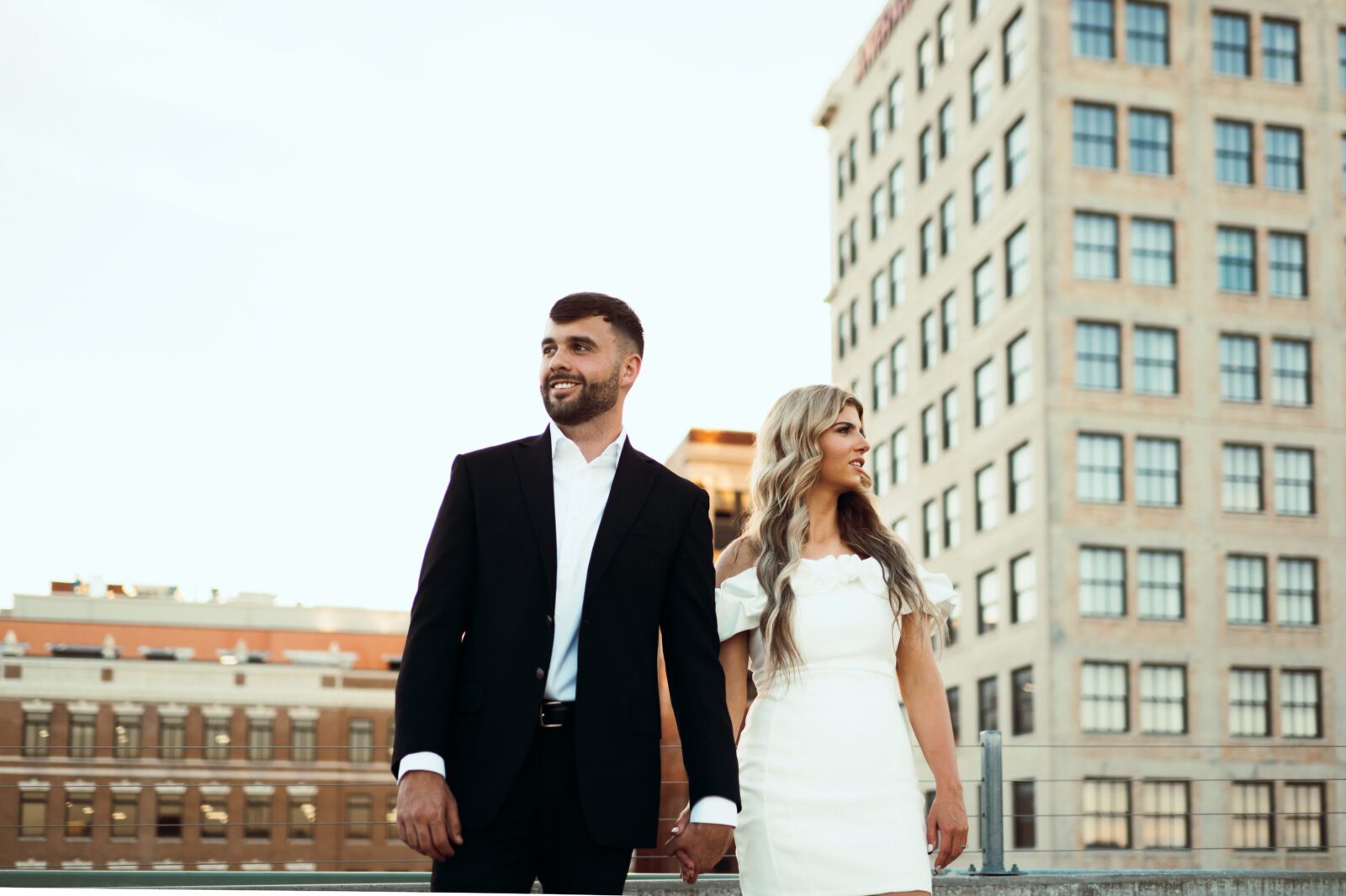 10 Downtown Engagement Photo Ideas